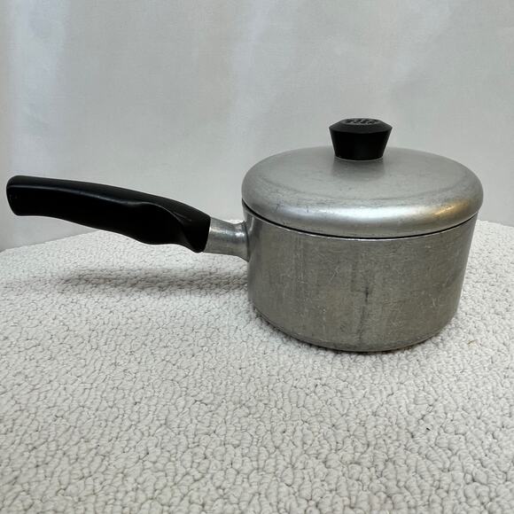 Wear-Ever | Kitchen | Vintage Wearever Aluminum Sauce Pan W Lid ...